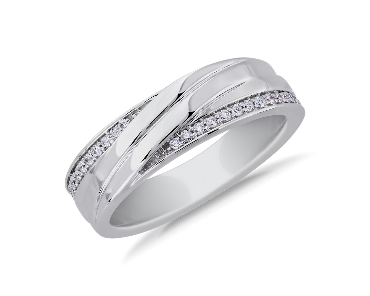 Diagonal Lined with Pavé Diamond Edge Men's Wedding Ring in 14k White Gold (1/8 ct. tw.)