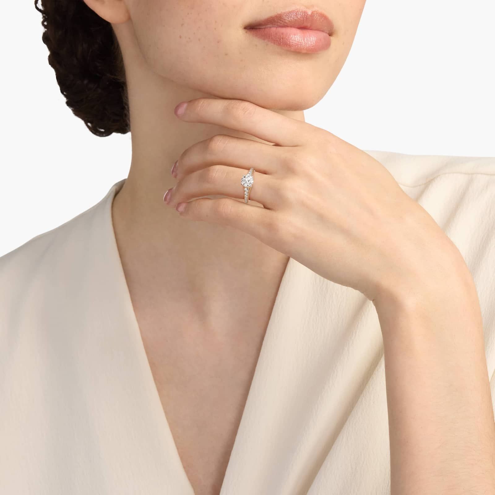 Graduated Diamond Engagement Ring in 18k Yellow Gold (1/3 ct. tw.)